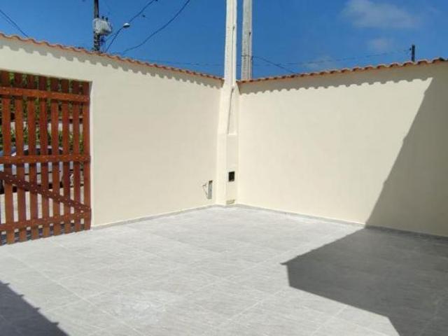 Casa à venda em Itanhaém R$ 270.000,00