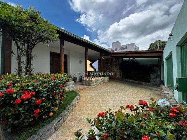 Casa à venda em Itapoã