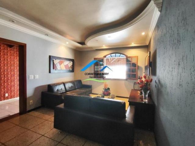 Casa à venda em Itapoã