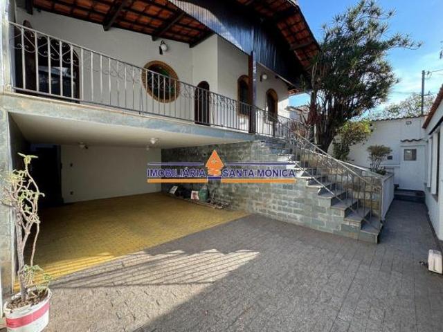 Casa à venda em Itapoã