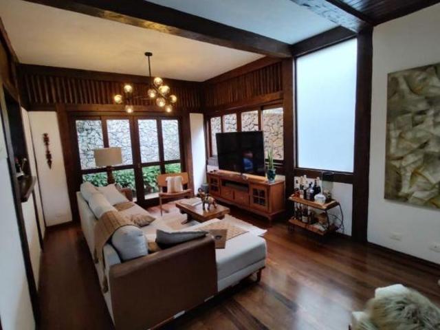 Casa à venda em Itapevi, Transurb, com 4 quartos, com 270 m², Residencial Vila Verde