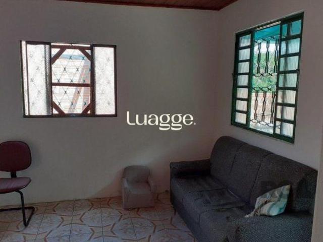 Casa à venda em Itapuã