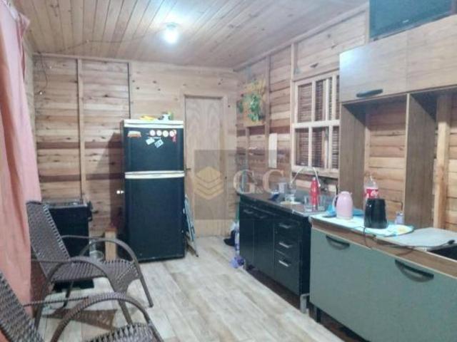 Casa à venda em Itapuã 2 quartos