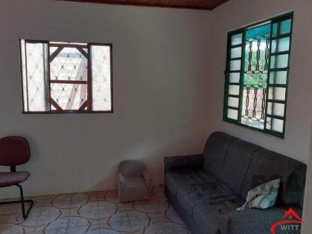 Casa à venda em Itapuã
