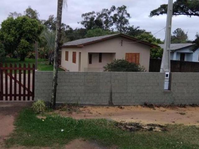 Casa à venda em Itapuã próximo ao Lami