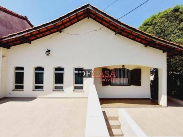 Casa à Venda em Itaquera. 3 Dormitórios, 2 Vagas, Quintal. São Paulo/SP