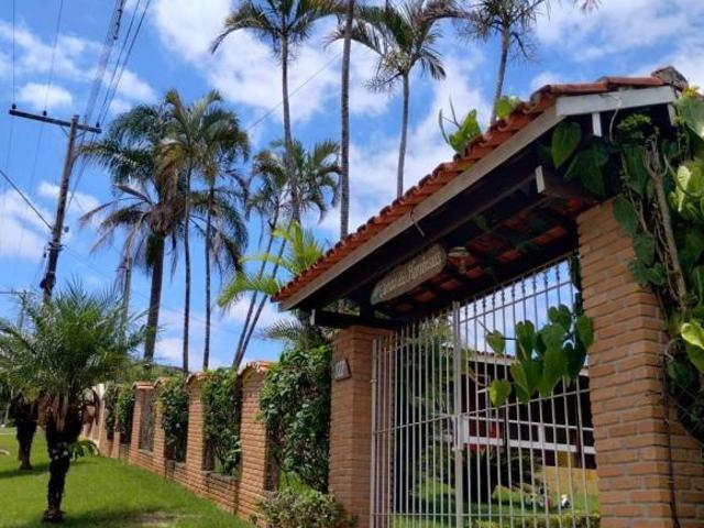 Casa à venda em Joanópolis, SP Condomínio fechado