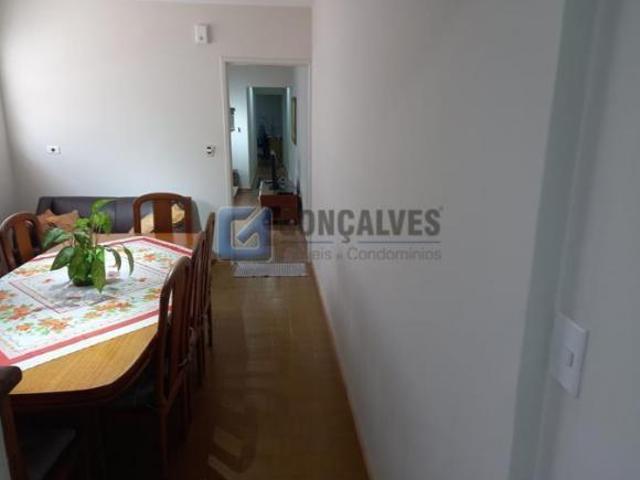 Casa à venda em Jordanópolis, São Bernardo do Campo – 3 quartos, quintal e churrasqueira