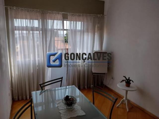 Casa à venda em Jordanópolis, SBC — 2 quartos, 1 suíte, 3 vagas, financia