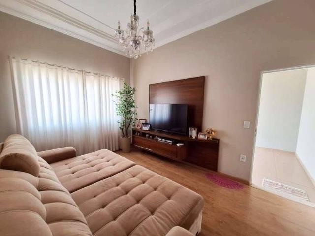 Casa a venda em Jaú/SP Condomínio Flamboyant