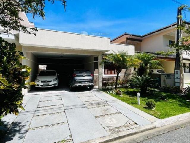 Casa à venda em Jacareí, Parque Califórnia, com 3 quartos, com 250 m², Cristal Park