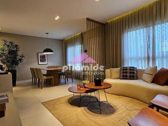 Casa à venda em Jacareí R$ 790.000,00