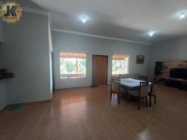 Casa à venda em Jaguariúna, Terras da Capela de Santo Antônio, com 3 quartos, com 212 m²