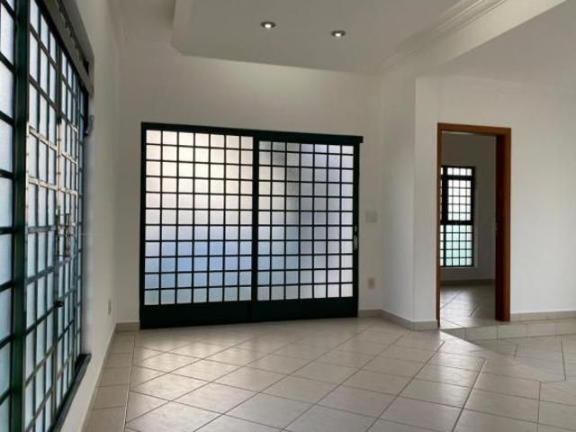 Casa à venda em Jaguariúna, Centro, com 3 quartos, com 261.07 m²