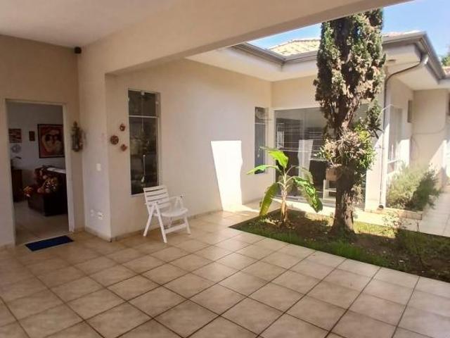 Casa à venda em Jaguariúna, Estância das Flores, com 3 quartos, com 320 m²