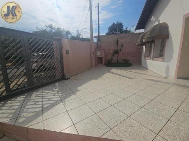 Casa à venda em Jaguariúna, Jardim Sônia, com 3 quartos, com 128.78 m²