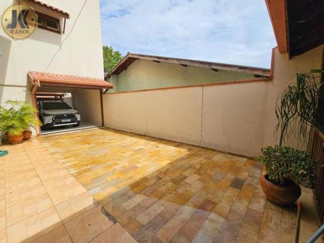 Casa à venda em Jaguariúna, Jardim Sylvio Rinaldi I, com 4 quartos, com 314 m²