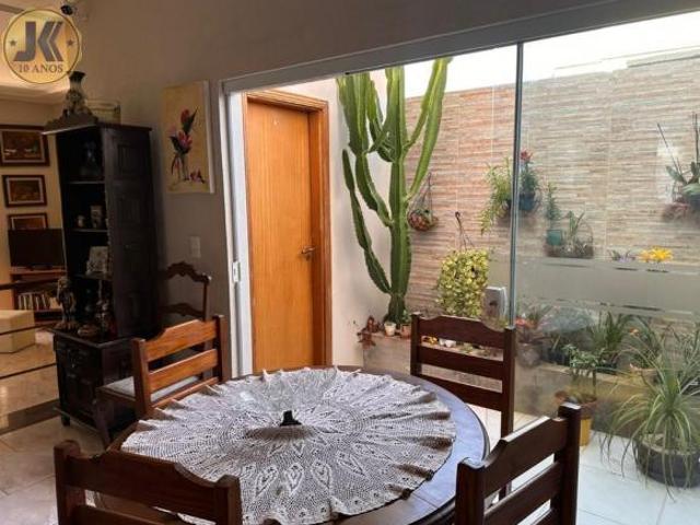 Casa à venda em Jaguariúna, Loteamento Santo Antonio, com 3 quartos, com 240 m²
