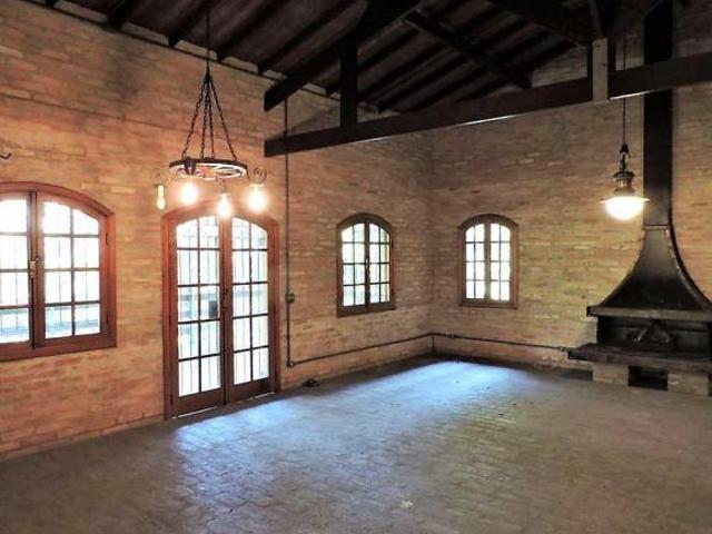 Casa à venda em Jandira, Chácaras do Peroba, com 3 quartos, com 385.05 m²