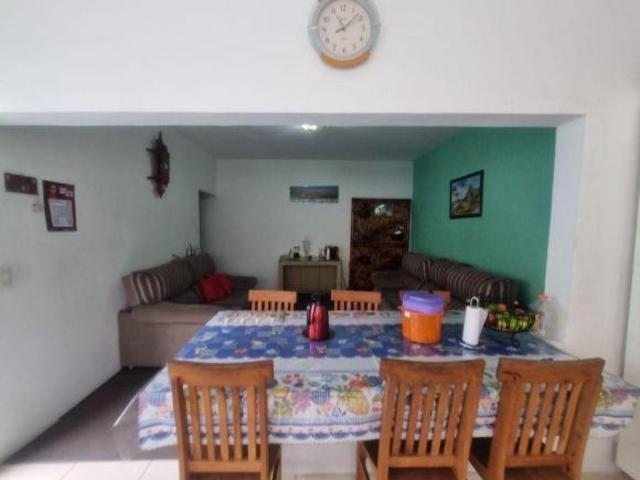 Casa à venda em Jandira, Parque dos Lagos, com 3 quartos, com 180 m²