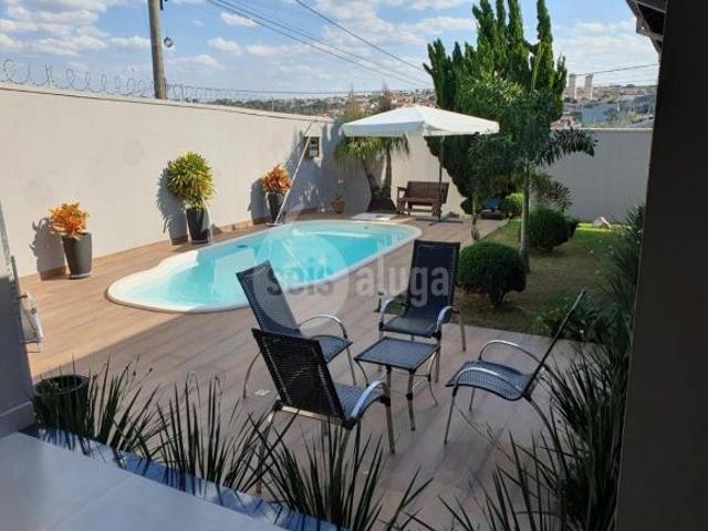 Casa à Venda em Jardim Maria Helena, Nova Odessa, 3 Suítes
