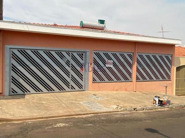 Casa à Venda em Jardim Beatriz, São Carlos 122m², 2 Dormitórios