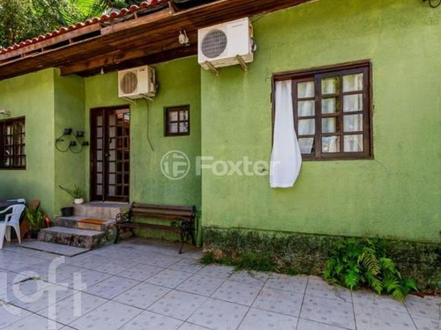 Casa à venda em Jardim Botânico com 300 m², 2 quartos