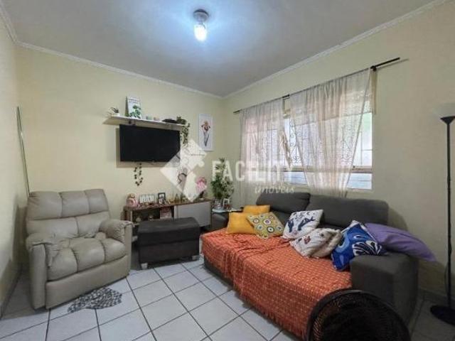 casa à venda em Jardim Chapadão