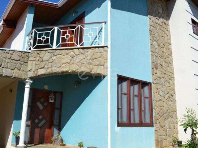 casa à venda em Jardim Chapadão