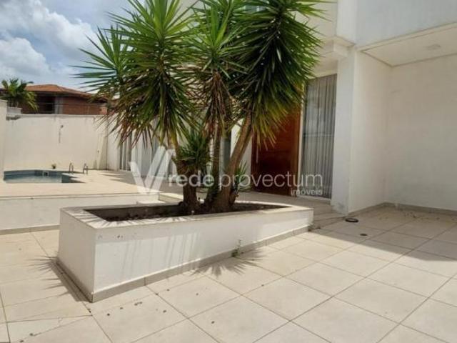 casa à venda em Jardim Chapadão
