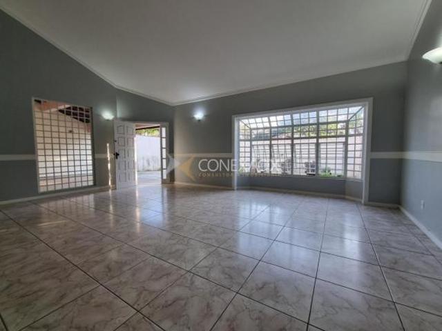 casa à venda em Jardim Chapadão