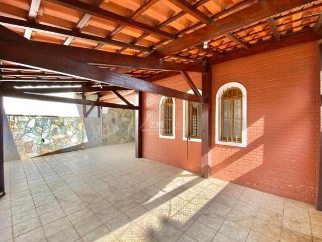 casa à venda em Jardim Chapadão