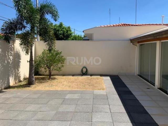 casa à venda em Jardim Chapadão