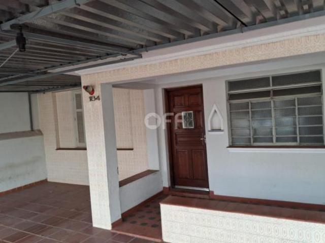 casa à venda em Jardim Chapadão