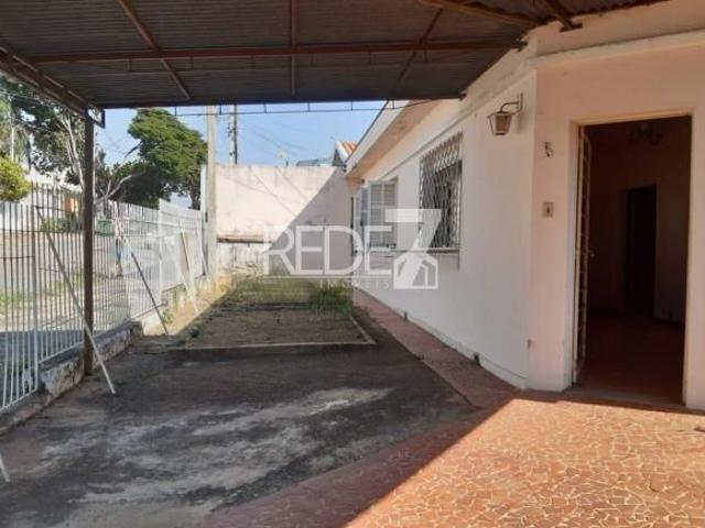 casa à venda em Jardim Chapadão