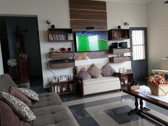 casa à venda em Jardim Chapadão