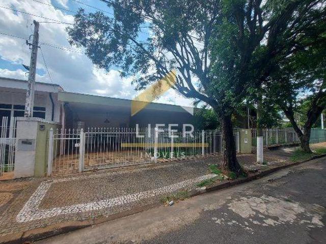 casa à venda em Jardim Chapadão