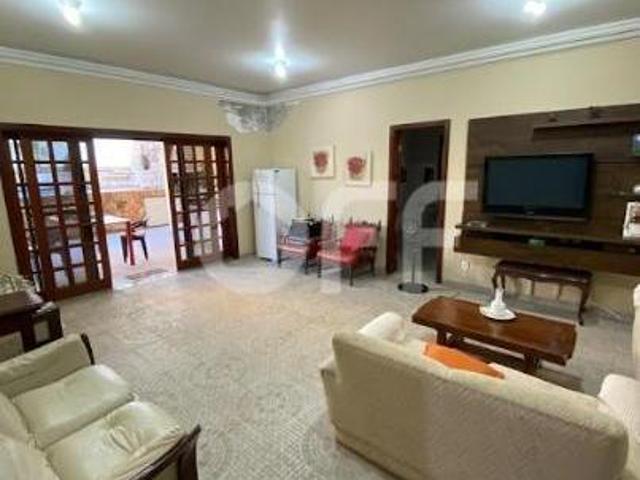 casa à venda em Jardim Chapadão