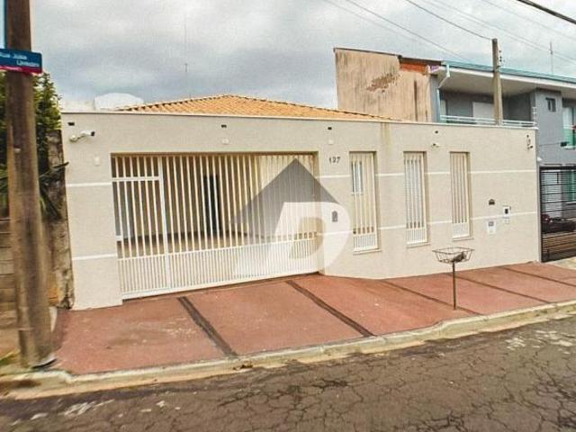 casa à venda em Jardim Chapadão