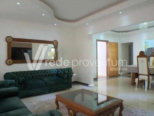 casa à venda em Jardim Chapadão