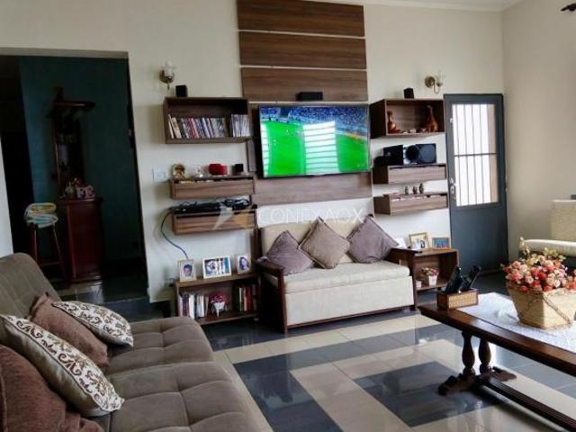 casa à venda em Jardim Chapadão