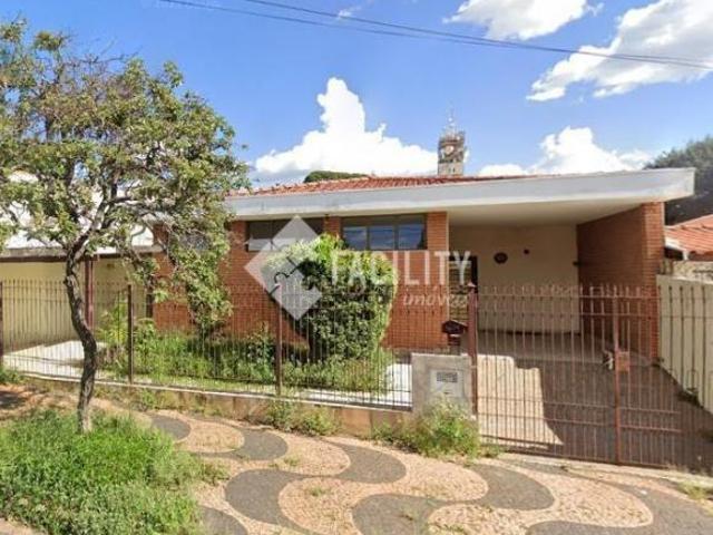 casa à venda em Jardim Chapadão