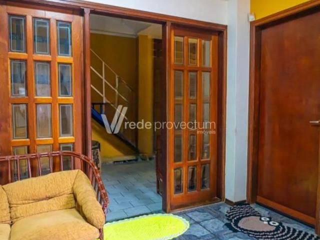 casa à venda em Jardim das Bandeiras