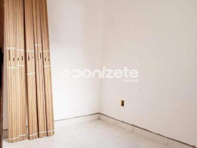 Casa à Venda em Jardim das Maravilhas, Santo André – 2 Quartos, 1 Suíte, Financiamento