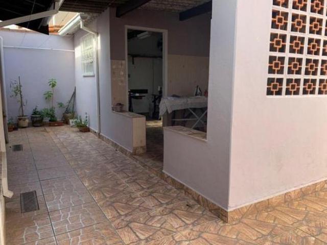 Casa à venda com 3 quartos no bairro Jardim das Oliveiras em Campinas/SP