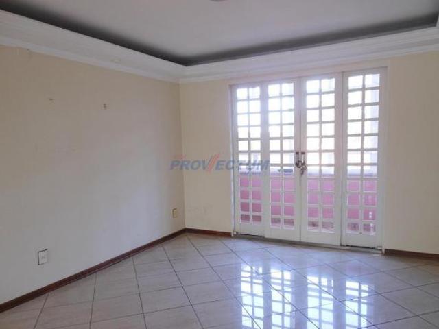 casa à venda em Jardim das Paineiras