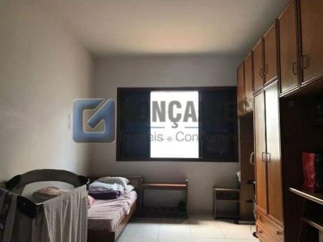Casa à venda em Jardim do Mar, São Bernardo do Campo – 3 quartos, 2 suítes, 4 vagas