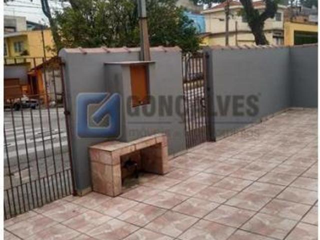 Casa à venda em Jardim do Estádio, Santo André – 3 quartos, 4 vagas, amplo terreno