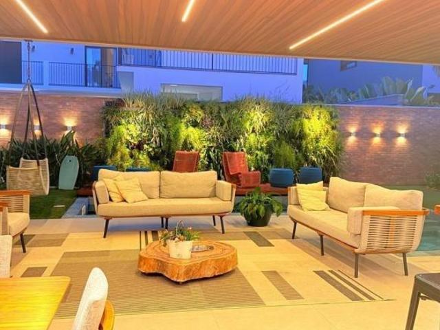 Casa à venda em Jardim do Golfe
