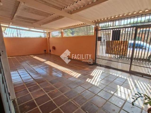 casa à venda em Jardim Eulina